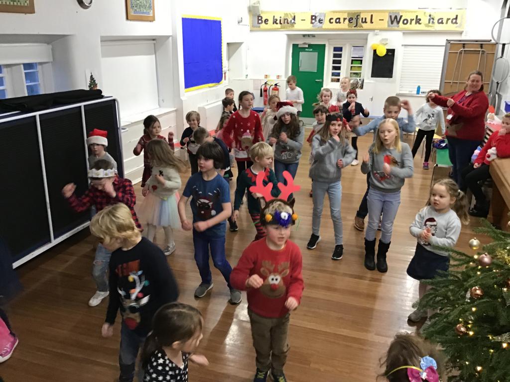 Christmas Party 2019 | Threshfield Primary School | North Yorkshire